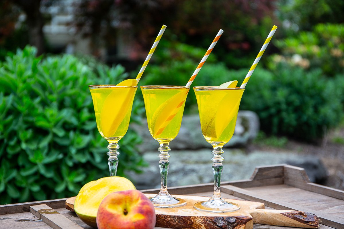 Keto Tropical Rum Spritzer – Everly